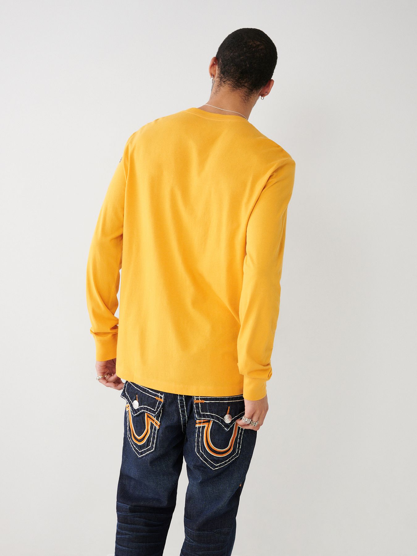 LONG SLEEVE LOGO TOUR TEE