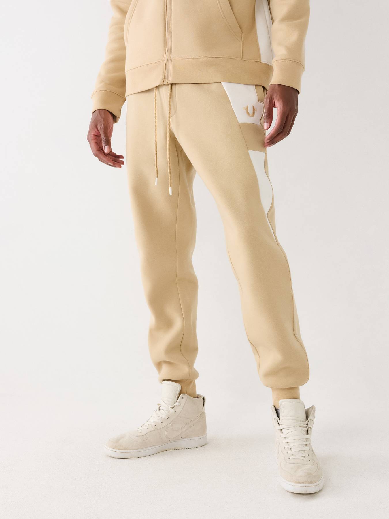 PANEL LOGO JOGGER