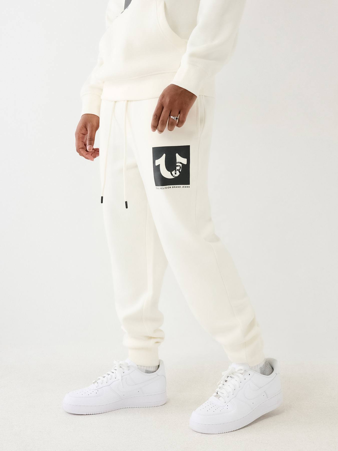 STUDDED LOGO JOGGER