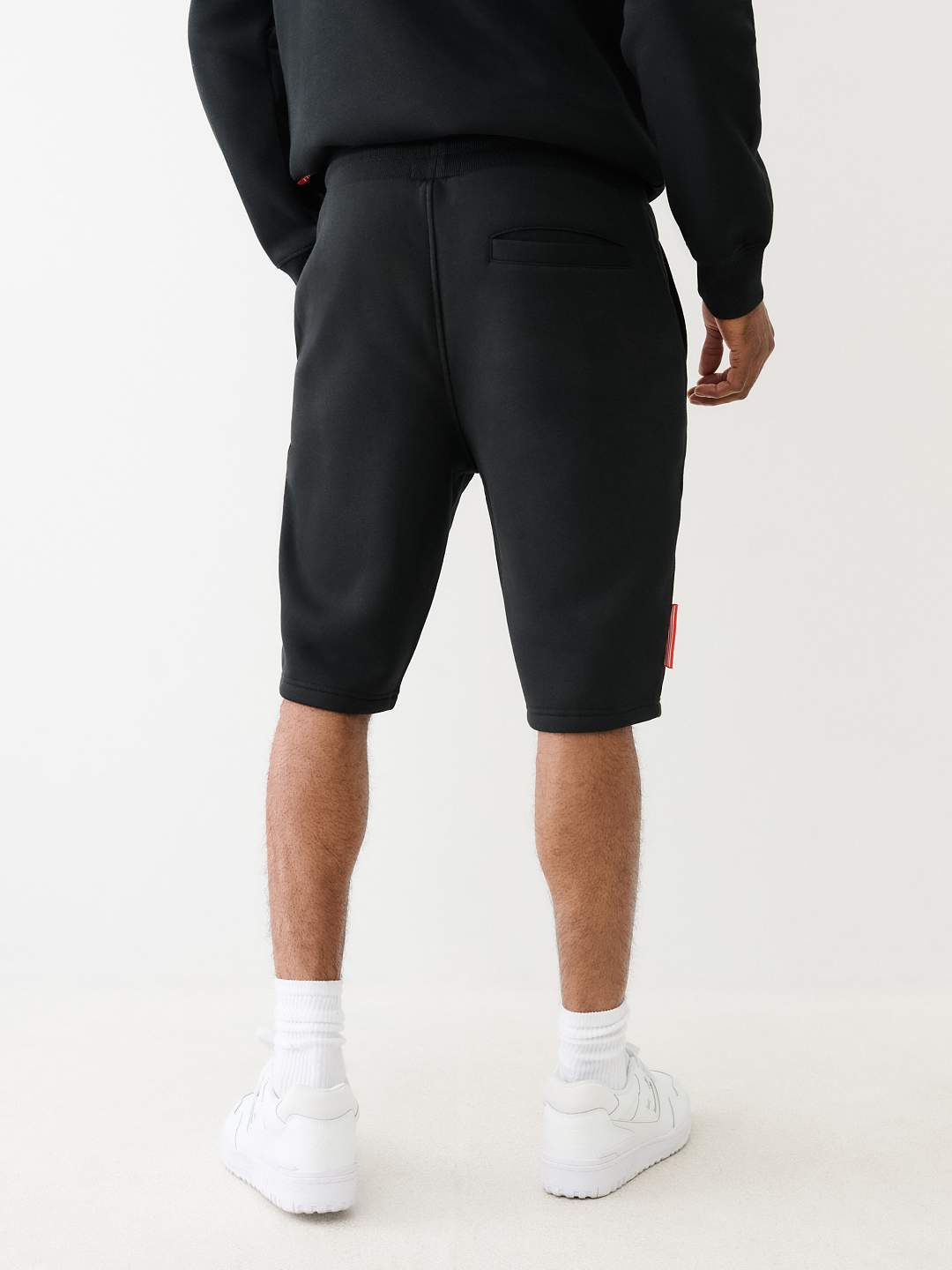 EMBROIDERED HORSESHOE SWEAT SHORT