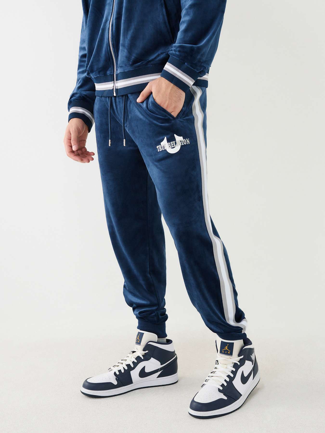 VELOUR TR LOGO VARSITY STRIPE TRACK PANT