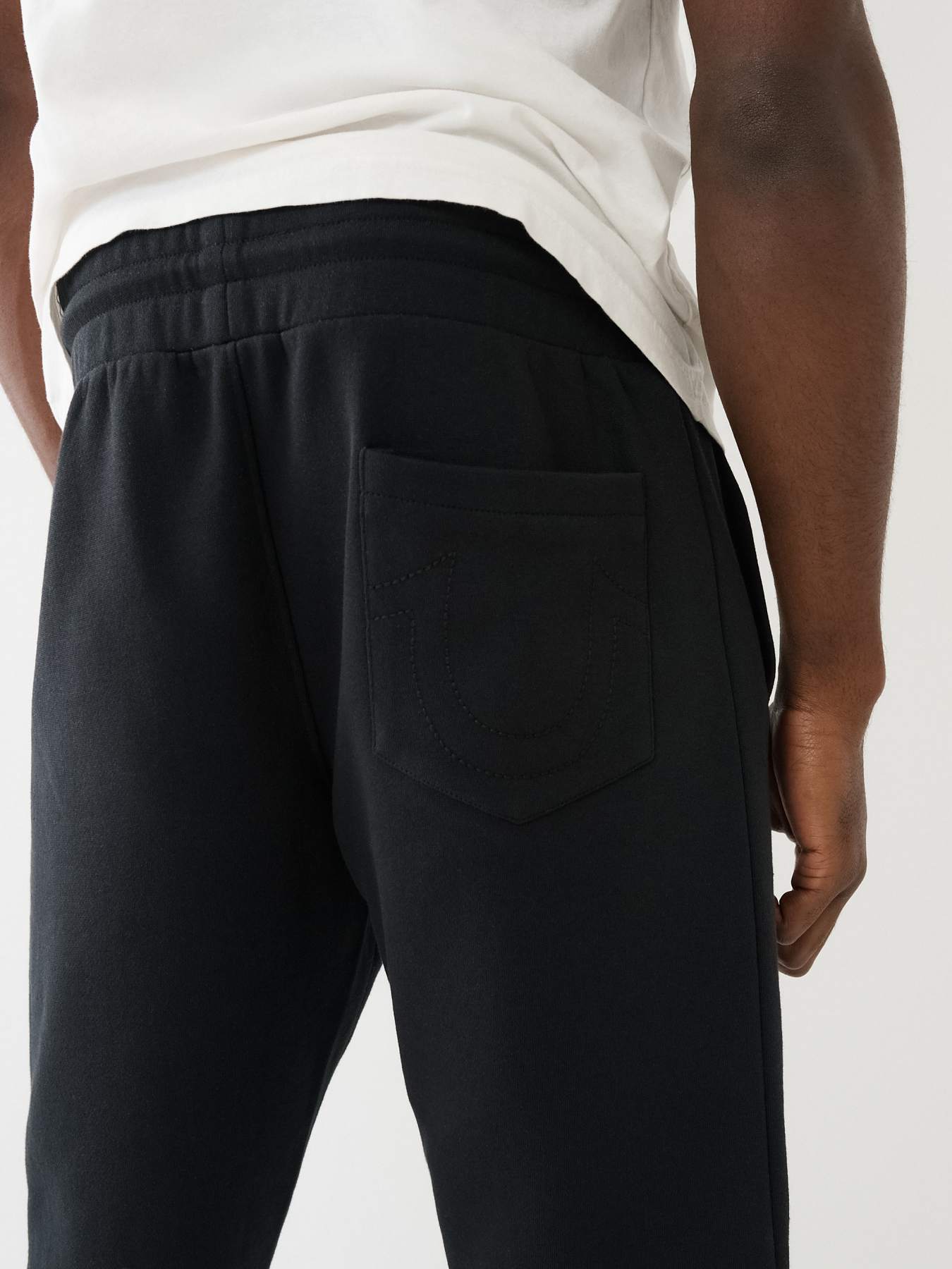 FLOCKED TRUE LOGO FLEECE RAW HEM SHORT | True Religion