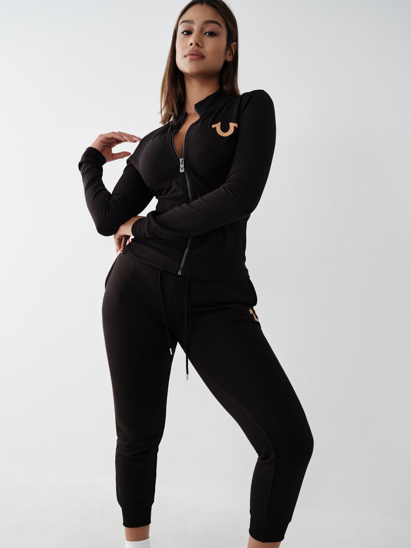 PERFORMANCE ZIP SWEATSHIRT