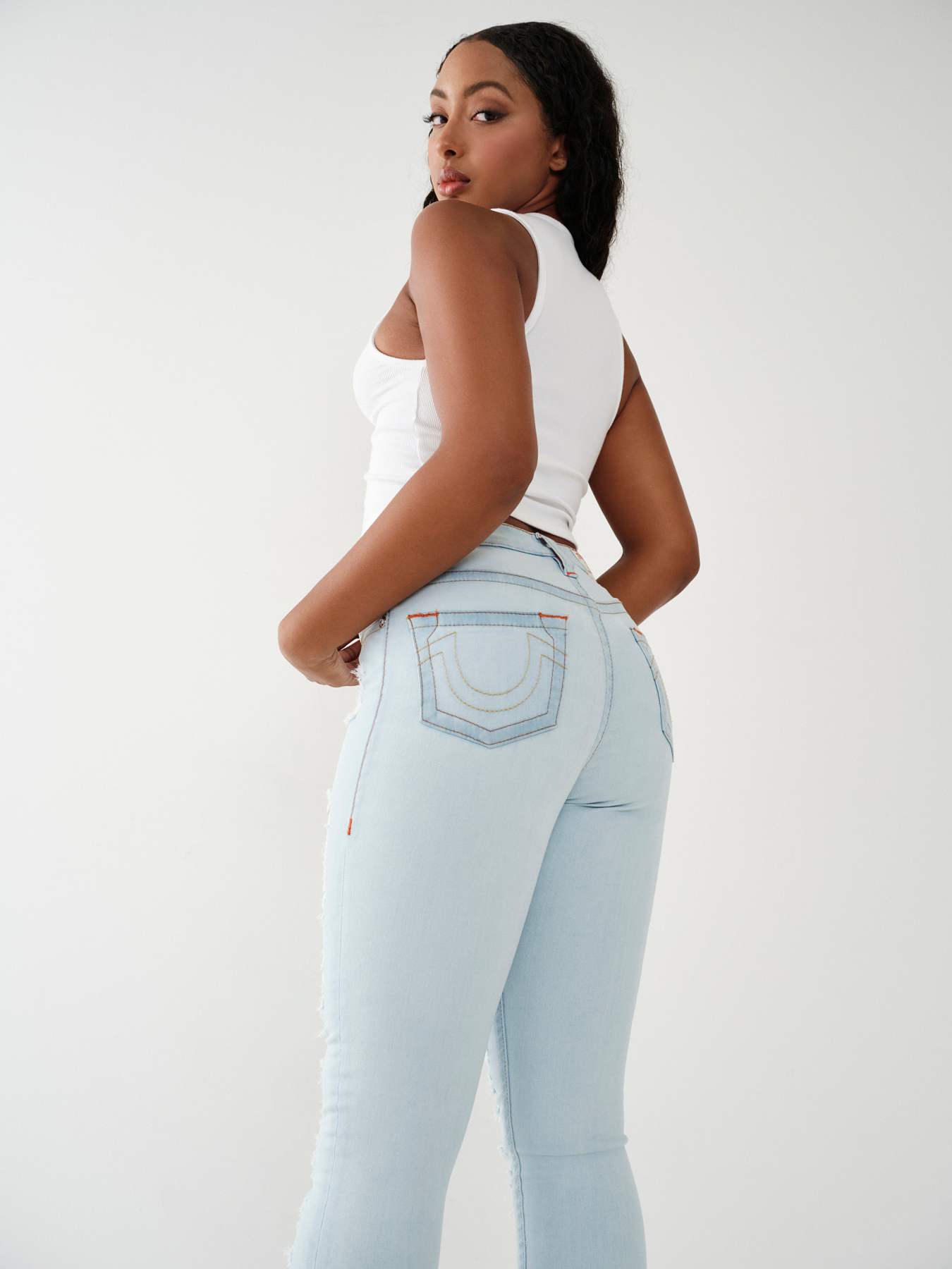 JENNIE HIGH RISE CURVY SKINNY JEAN
