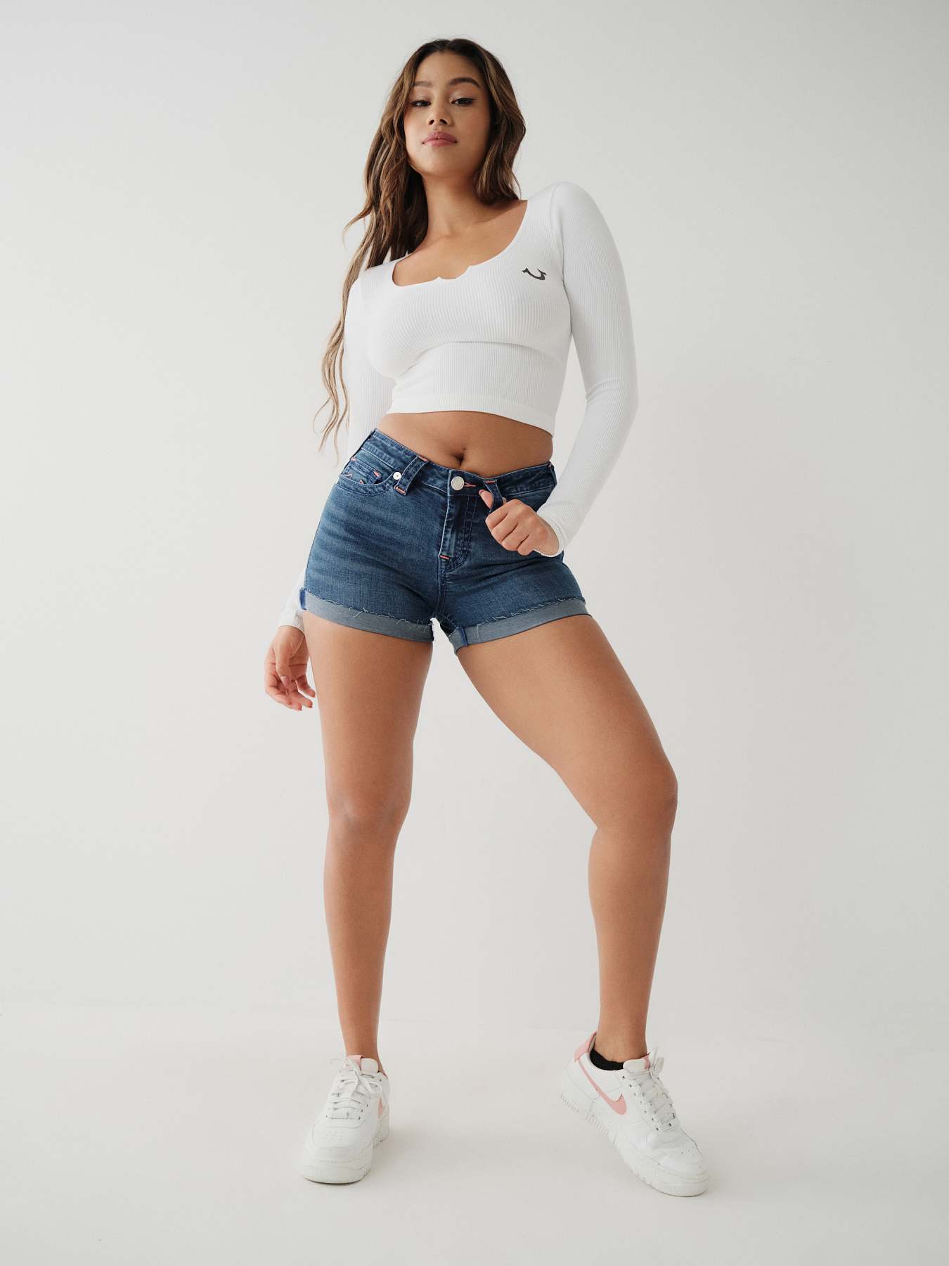 JENNIE BIG T STITCH CURVY SHORT