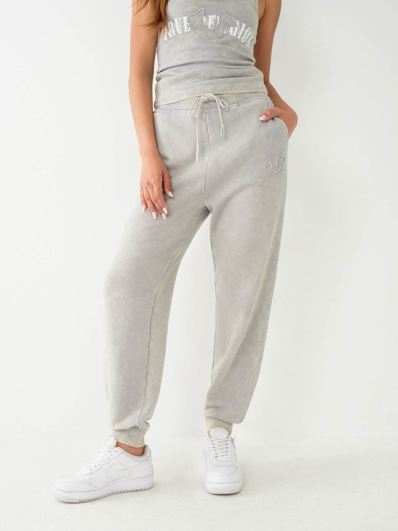PREMIUM WASHED BIG T RELAXED JOGGER | True Religion
