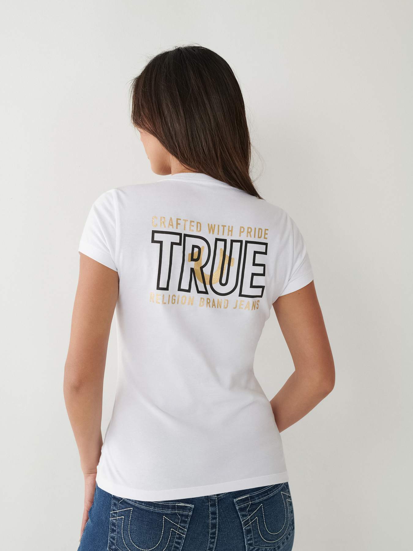 TRUE LOGO V TEE | True Religion