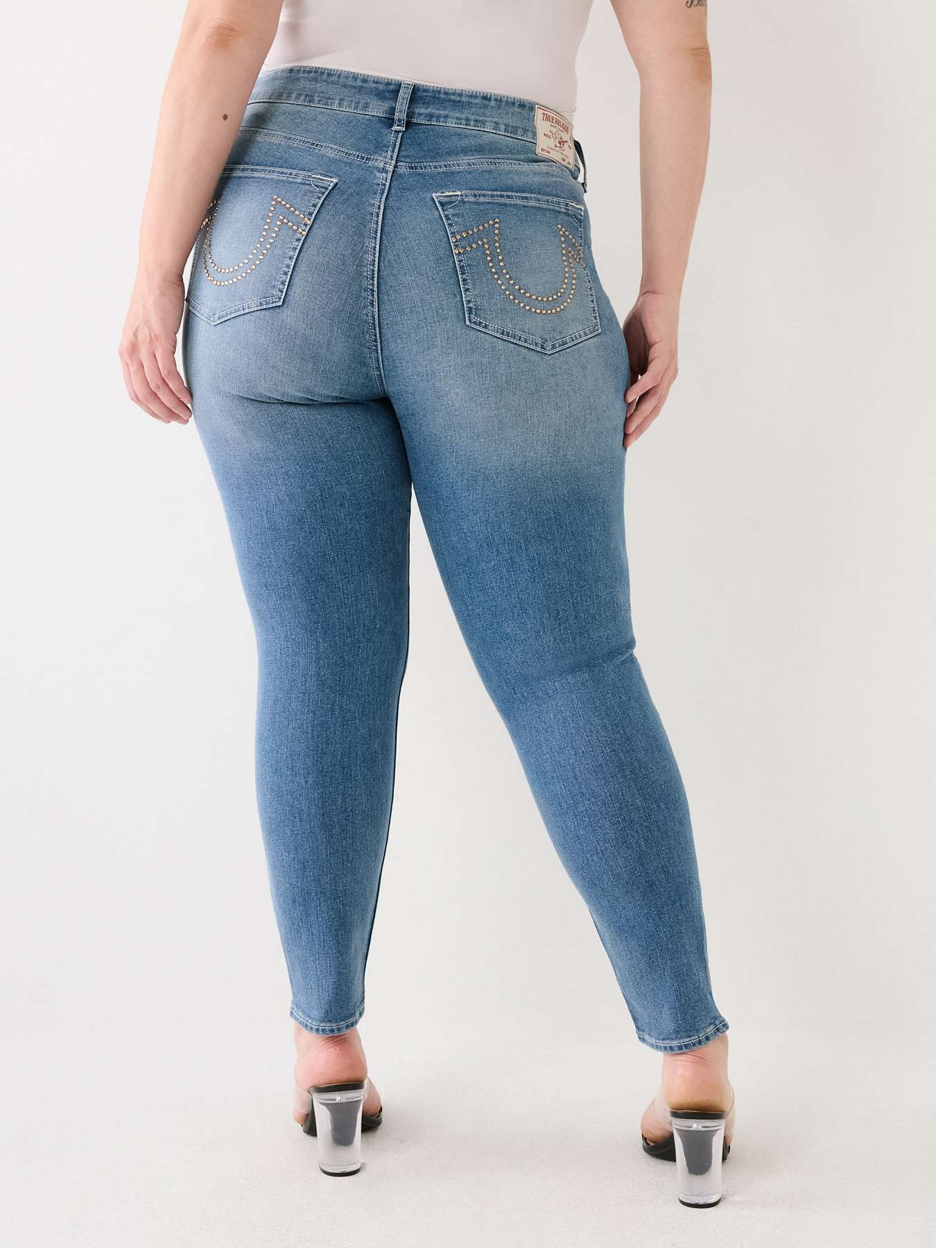 PLUS JENNIE MID RISE CURVY SKINNY JEAN