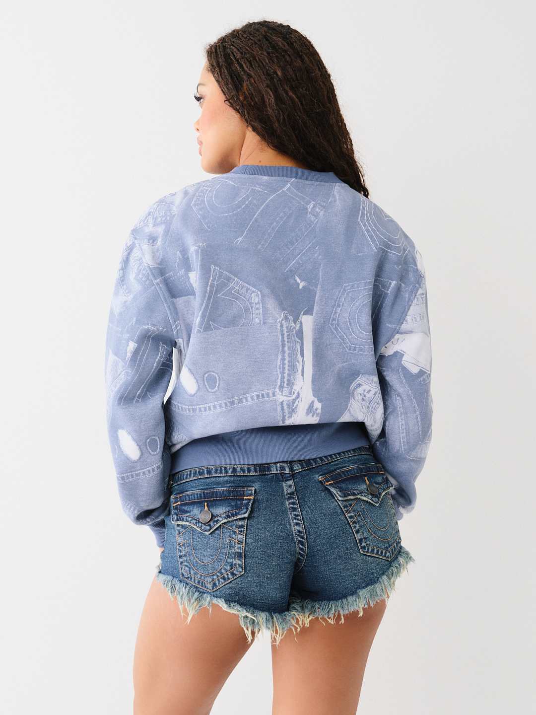 JEAN GRAPHIC BOYFRIEND SWEATER