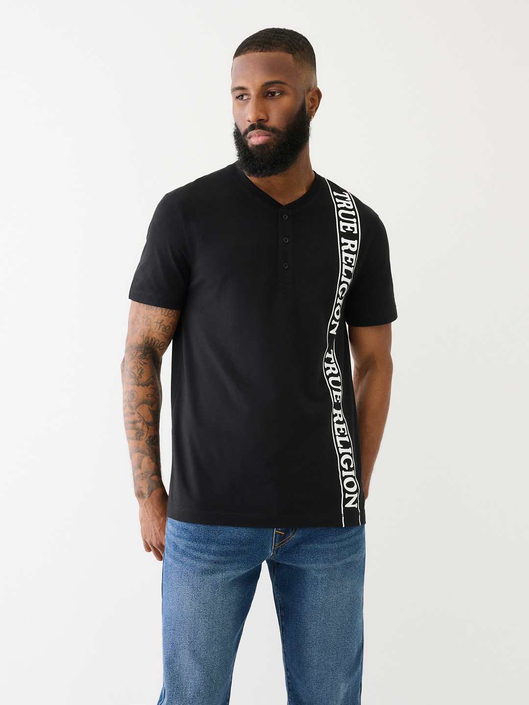 LOGO PANEL HENLEY TEE | True Religion